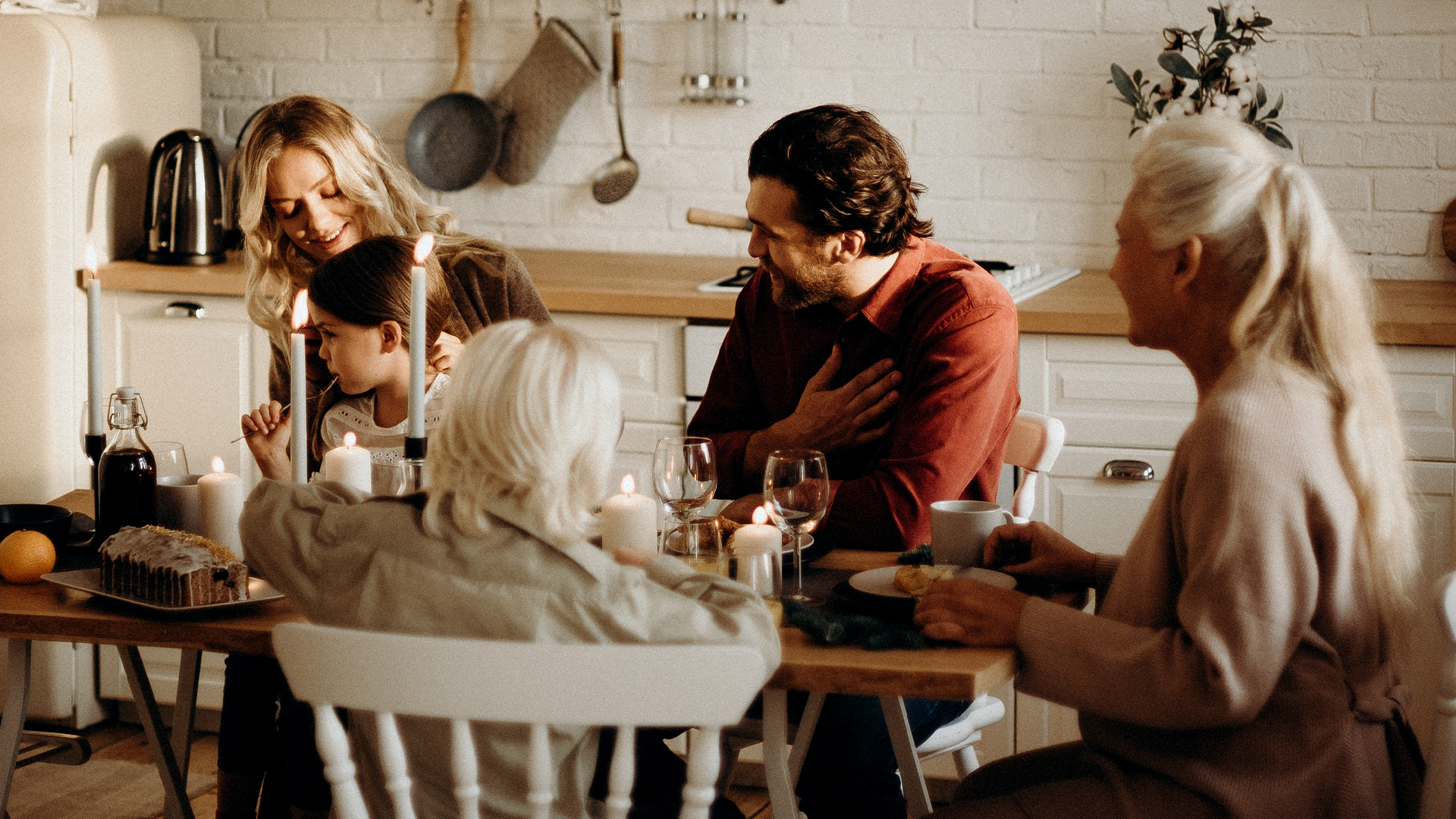 20 Questions to Ask Around Your Thanksgiving Table | LCBC Church | LCBC ...